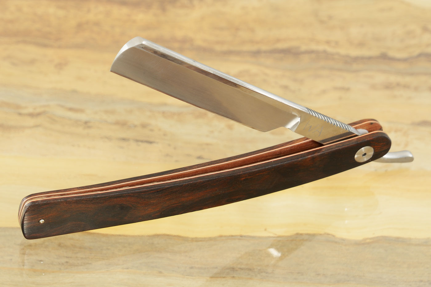 BladeGallery: Fine handmade custom knives, art knives, swords, daggers