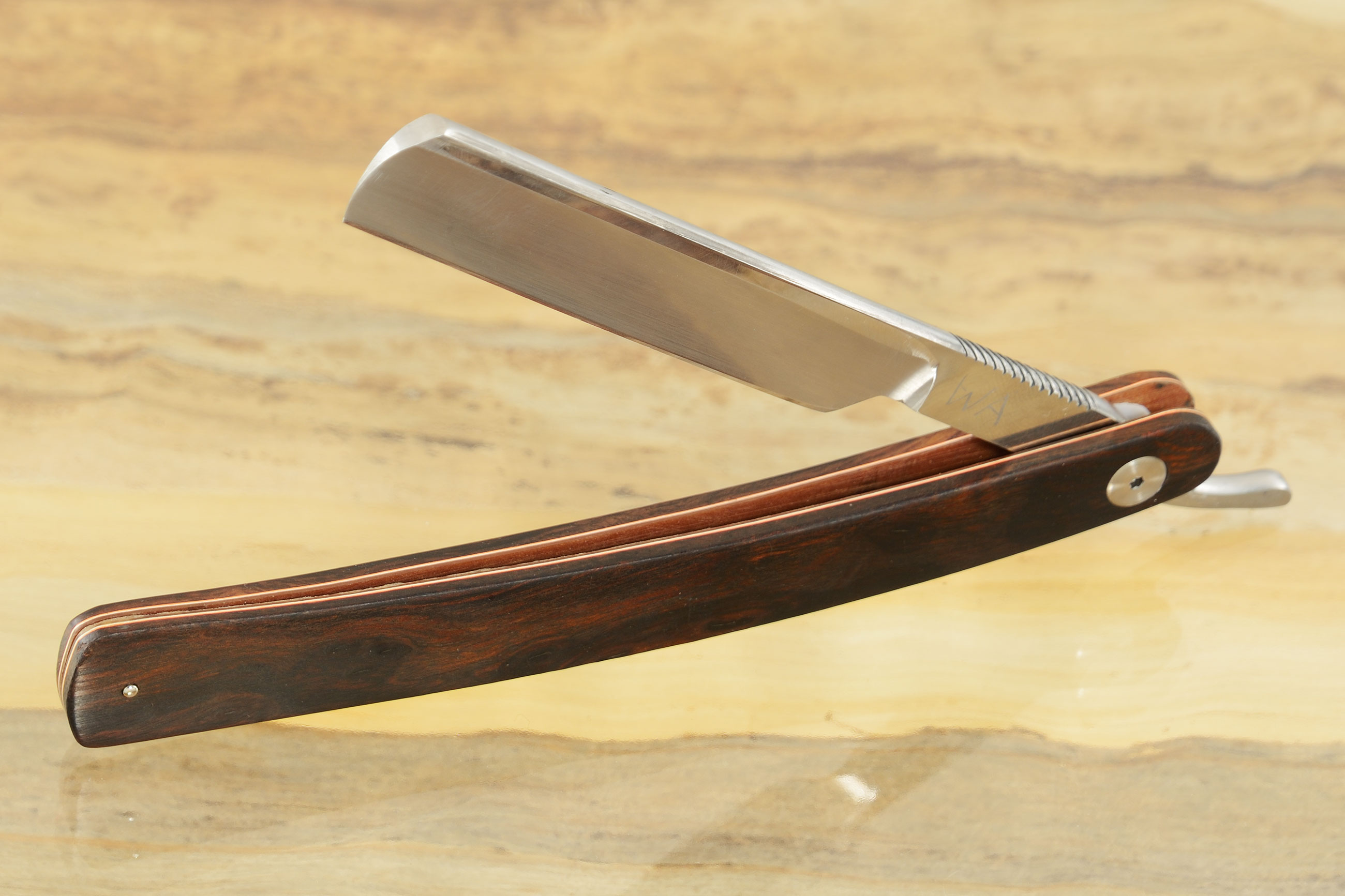 BladeGallery: Fine handmade custom knives, art knives, swords, daggers